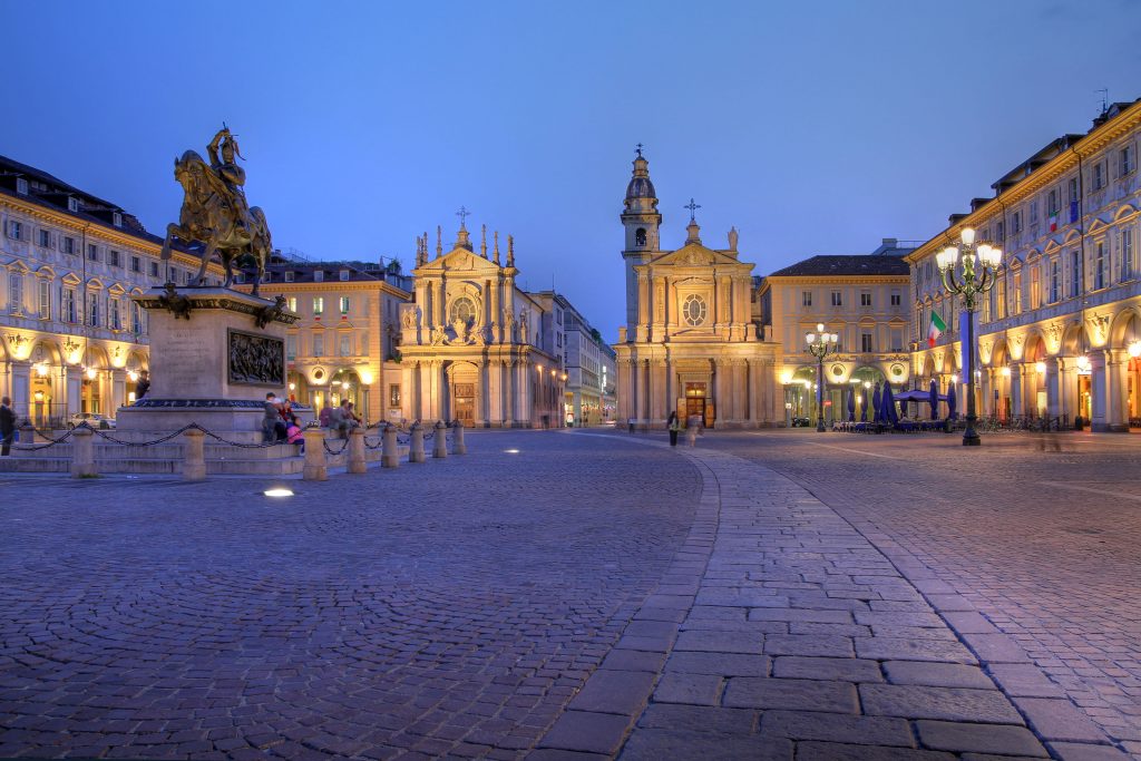 Turin Main Squares & Palaces > Visit the Most Famous